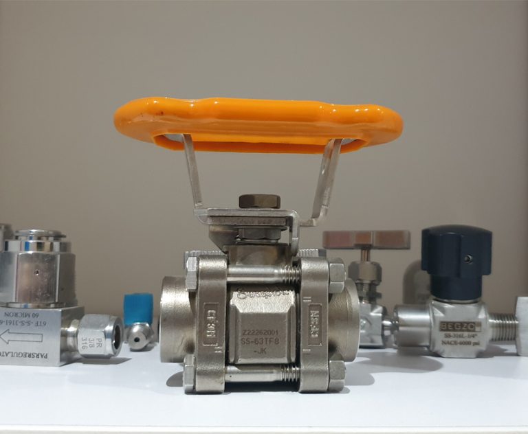 بال ولو سه تیکه دسته بیضی 1/2 اینچ سوئیچ لاک مدل SS-63TF8-JK - فروشگاه صنعتی ناین